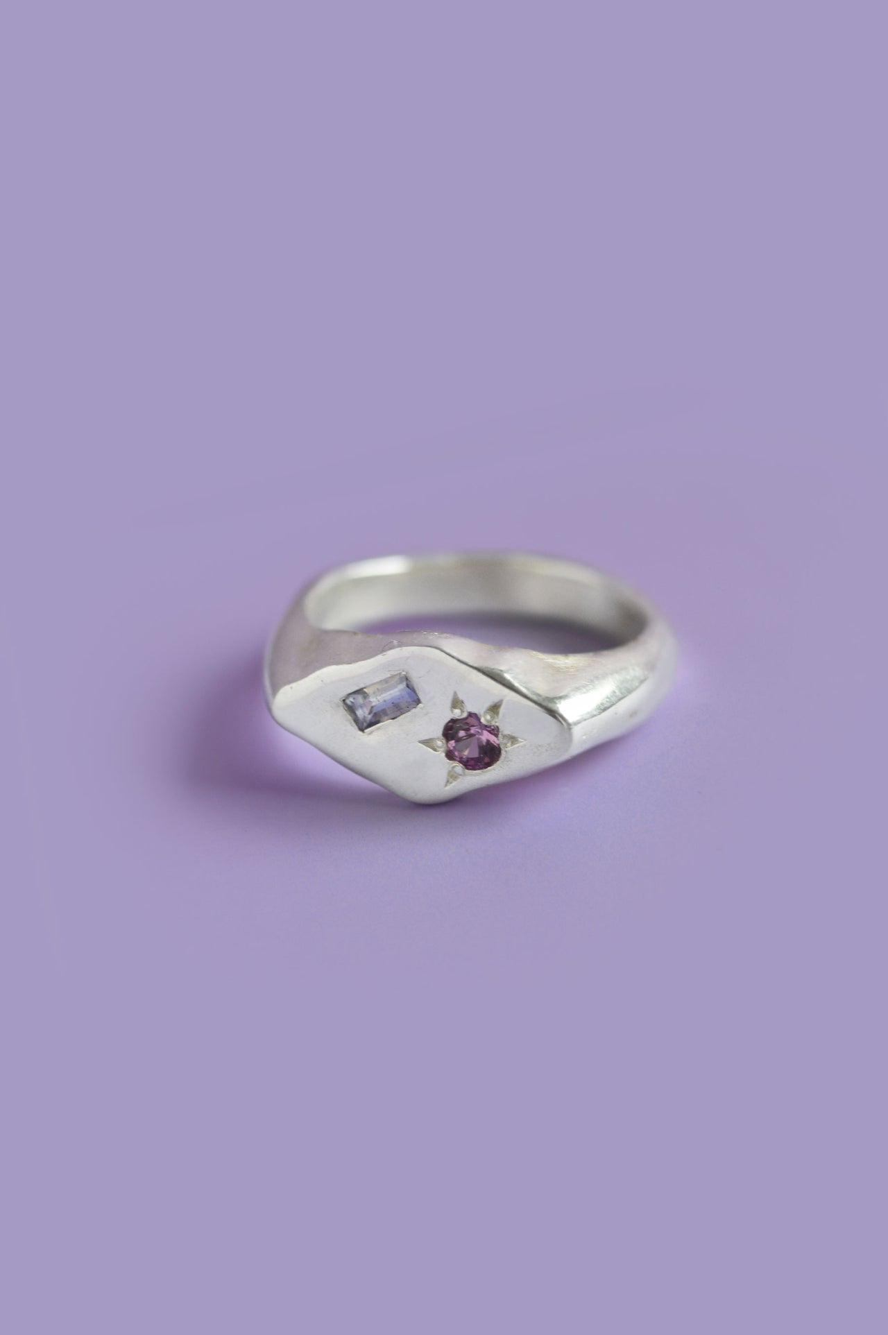Frankie Purple & Pink Sapphire Silver Signet 906-4 – Olive Yu