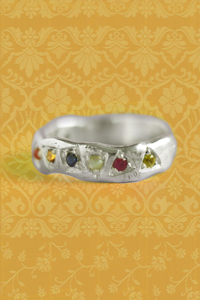 Navaratna Infinity Ring – Olive Yu