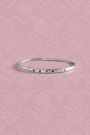 Navaratna Infinity Ring – Olive Yu